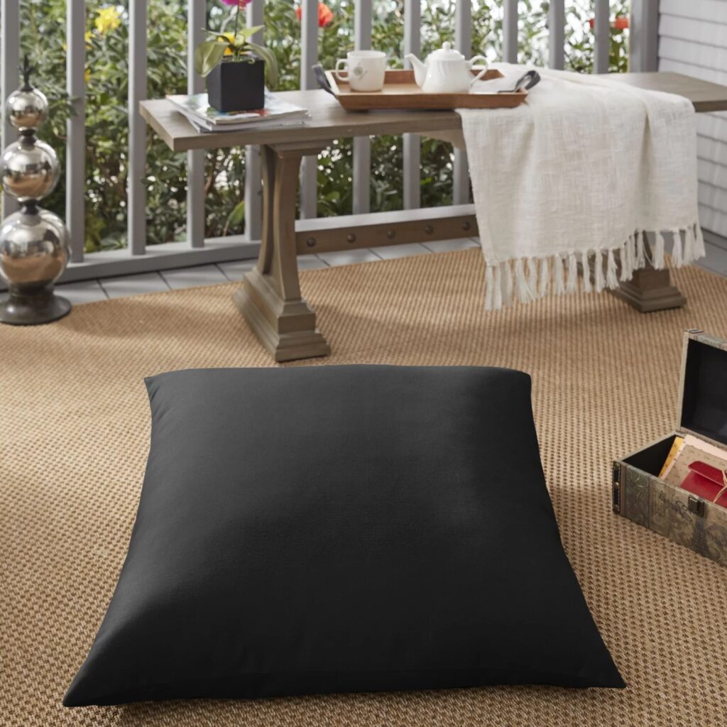 51 Outdoor Cushions for a Stylish Patio Furniture Refresh